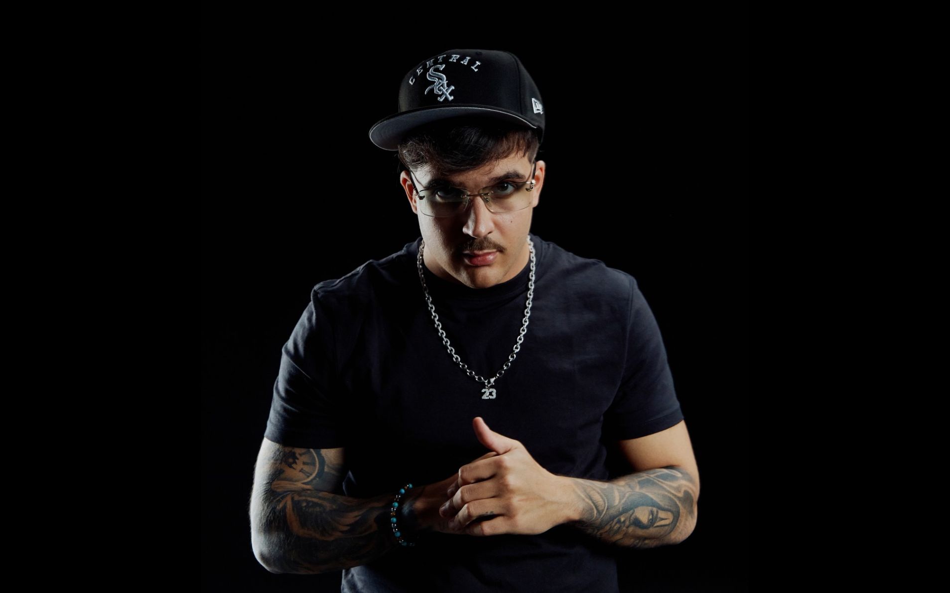 Geolier, fuori oggi il nuovo album "Dio lo sa" - La Ragione