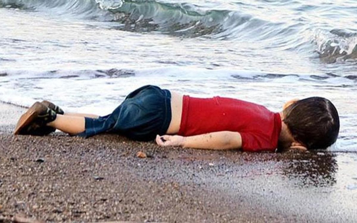 Dieci anni dalla morte del piccolo Alan Kurdi. E nulla è cambiato - La ...