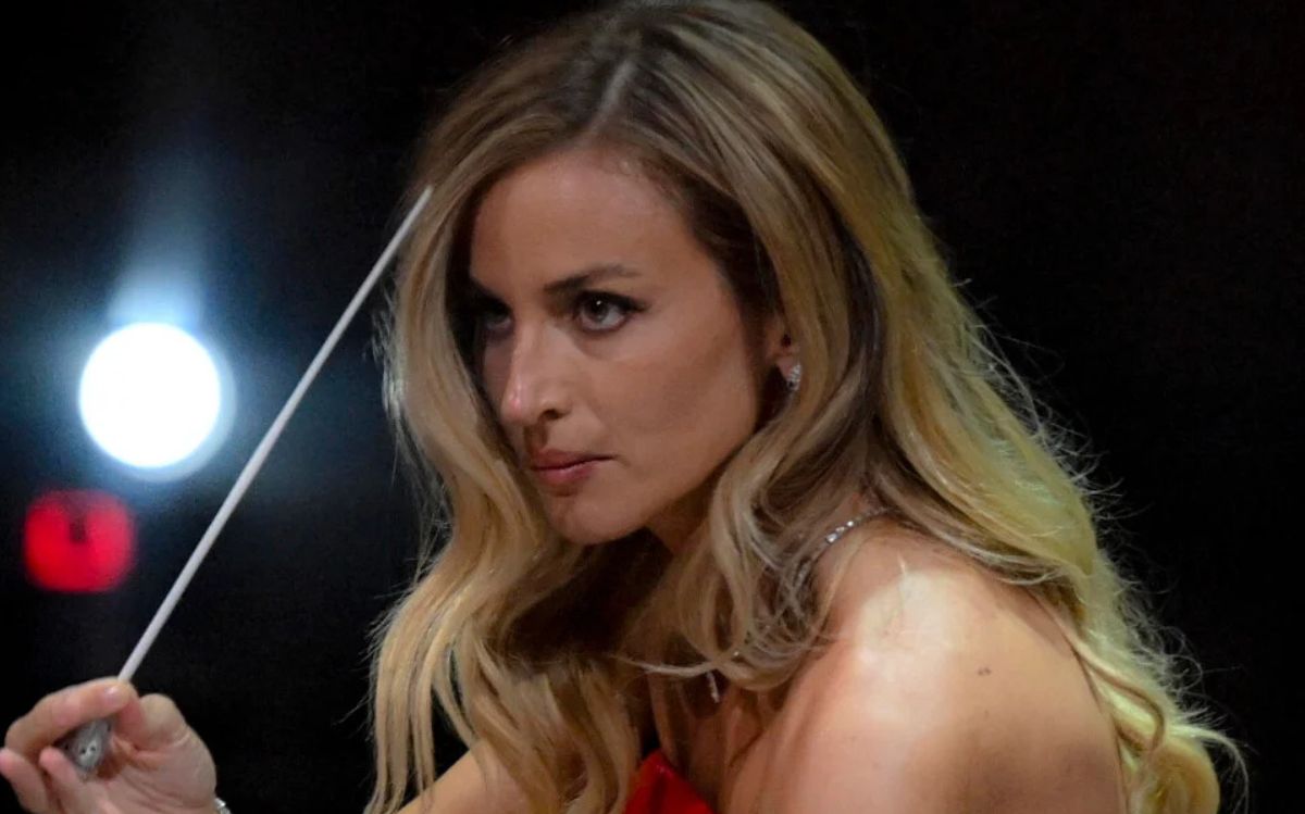 Beatrice Venezi, il Direttore (trice) dell’eterna polemica - La Ragione